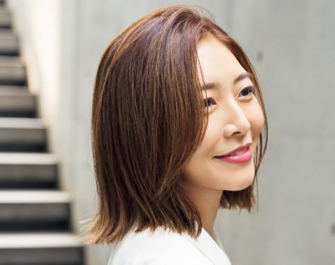 【40代＆50代の髪型】白髪が隠せる！「大人の美女ショート＆ボブ」2選 | TRILL【トリル】