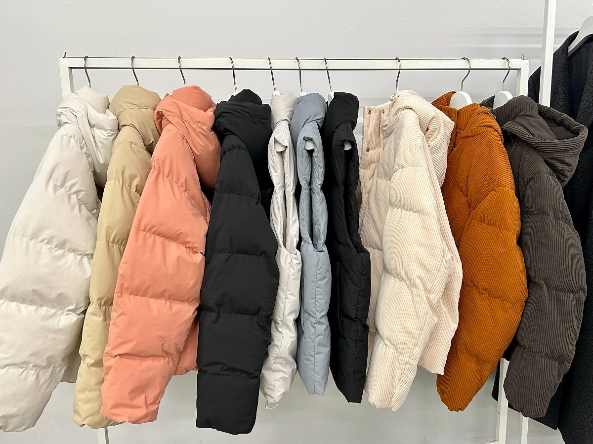 【GU】2024冬展示会レポ。4000円台コートなど高コスパアイテムが大充実！ | TRILL【トリル】