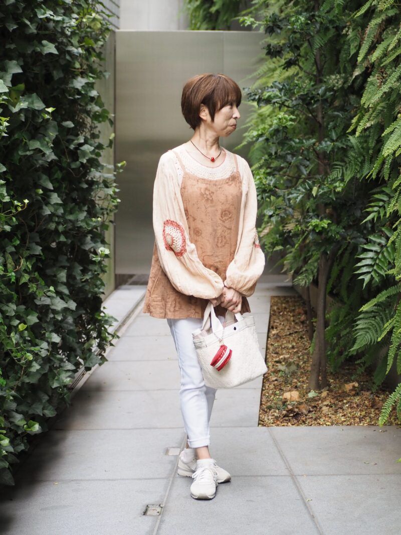 【スナップ】「シーイン」のホワイトデニムはコスパ最強！大人可愛いプチプラコーデ | TRILL【トリル】