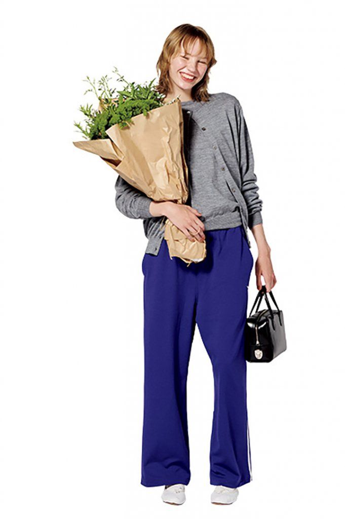 トラックパンツは1本あると超便利！上品でレディな着こなし5選 | TRILL【トリル】