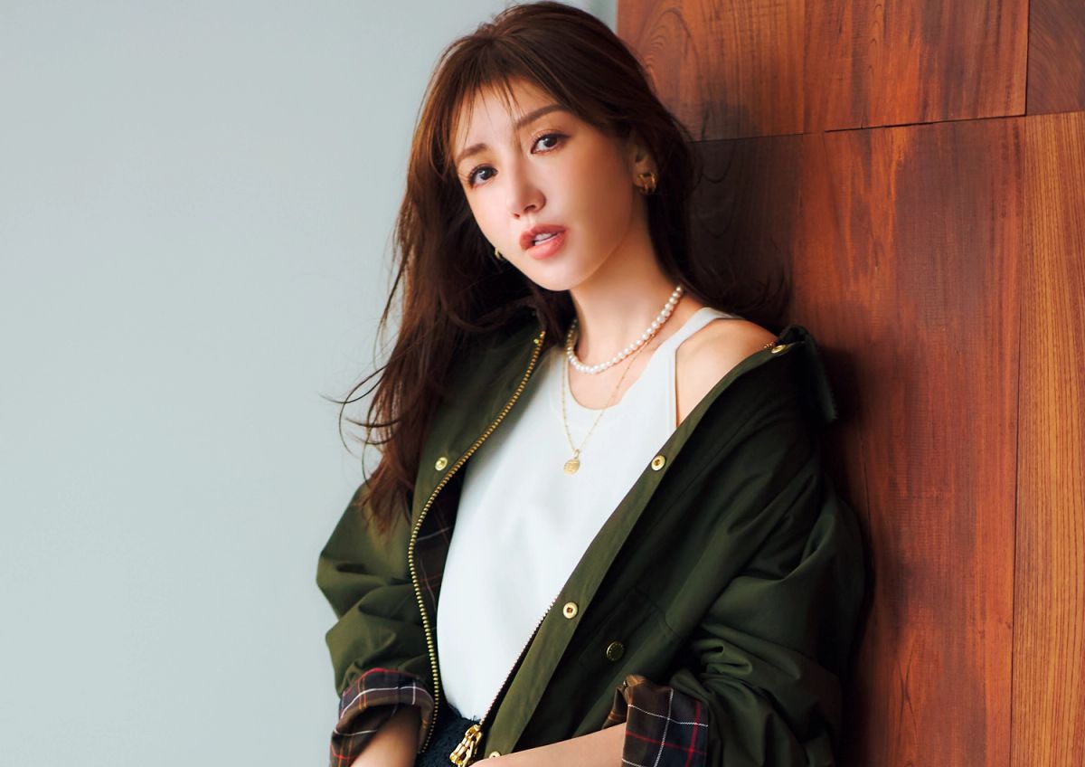 【メンズっぽアウター＆ミニボトム】「似合わない」から卒業！大人女子が取り入れるならこう着こなす♡ | TRILL【トリル】