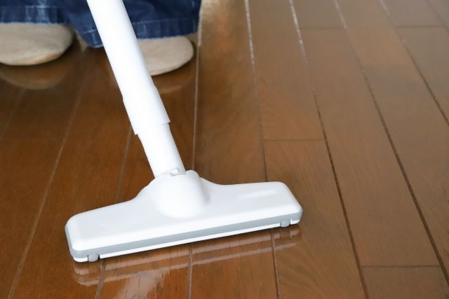 【プロが解説】掃除でやりがちな『NG行動』とは？！ 実は“壊れやすいインテリア”と注意ポイントを紹介！ | TRILL【トリル】