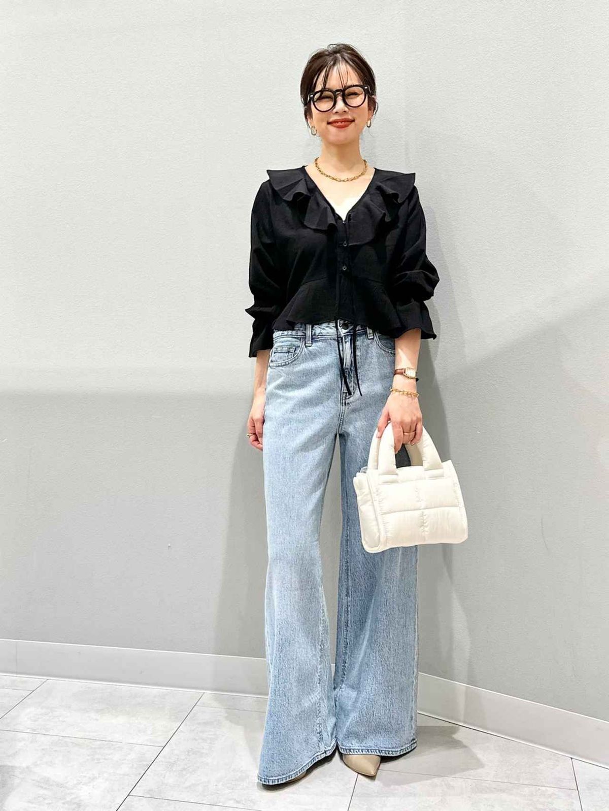 30・40代がオンオフ使える「上品ブラウス」【GU】セールで990円！ | TRILL【トリル】