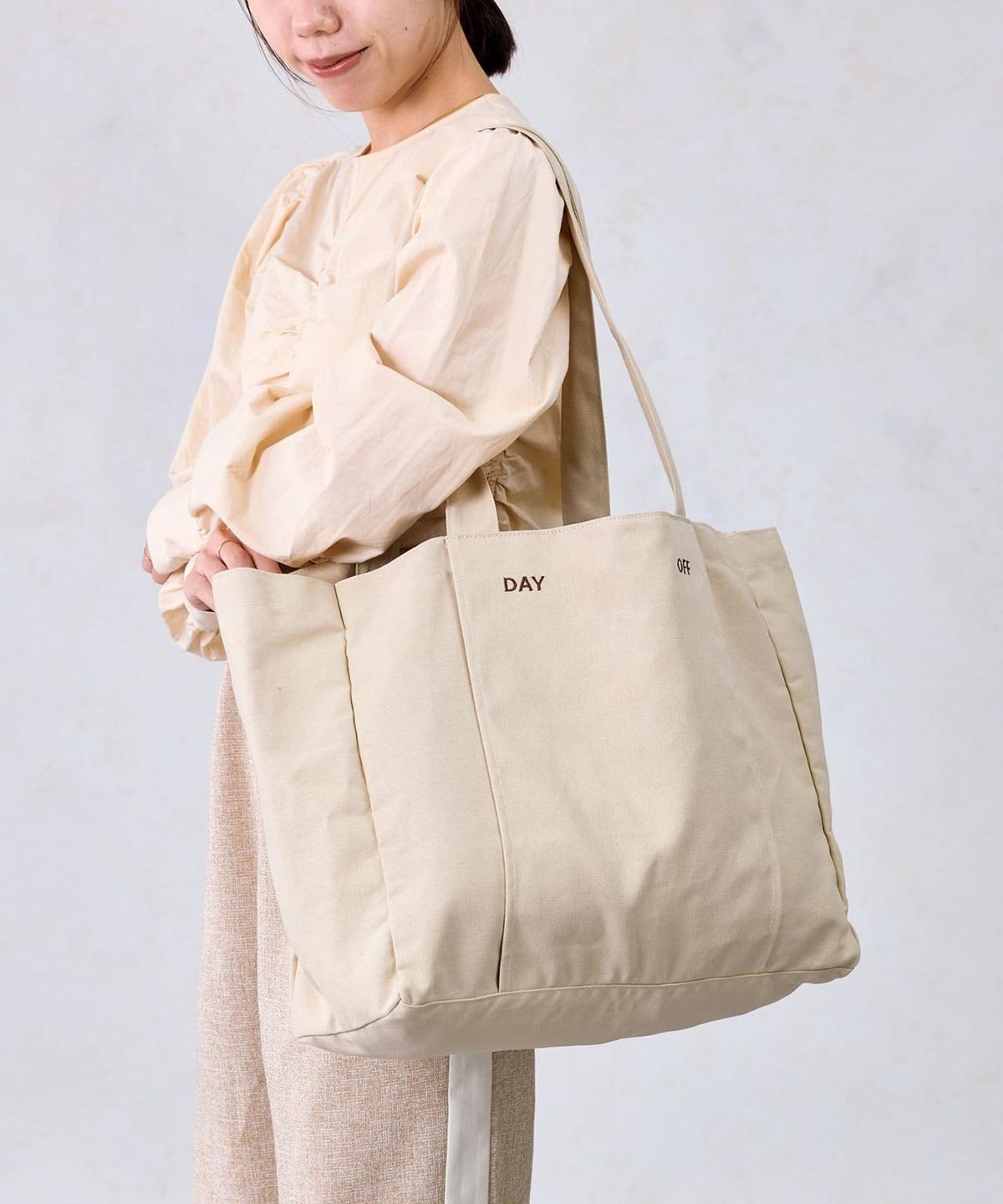 【3COINS】「大容量バッグ」 | TRILL【トリル】