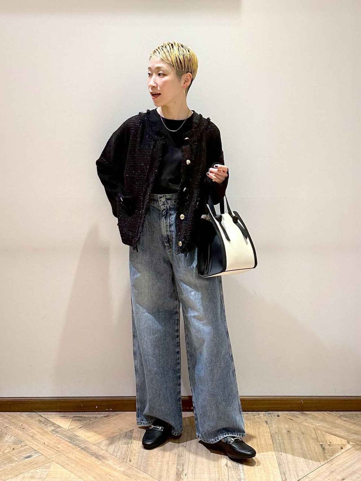 1枚サッと羽織るだけでOK！【グローバルワーク】40・50代の上品見え♡「ツイード風カーデ」 | TRILL【トリル】