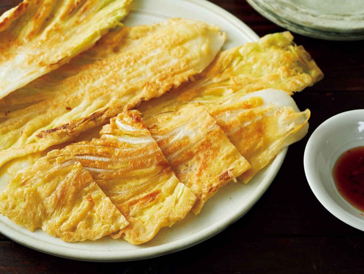 白菜の葉そのまま、ド迫力！『白菜丸ごとチヂミ』が香ばしジューシー【簡単レシピ】 | TRILL【トリル】