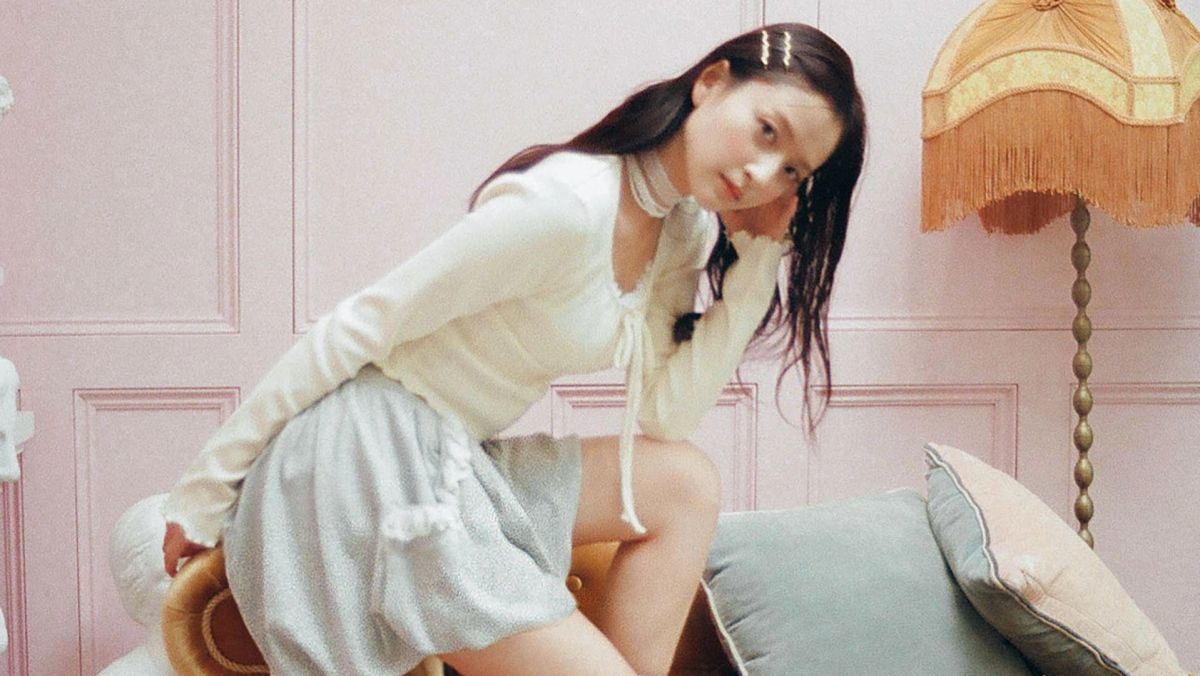 【乃木坂46・金川紗耶】が着こなす♡ 自分ウケ抜群の「ミニ丈コーデ」3選 | TRILL【トリル】