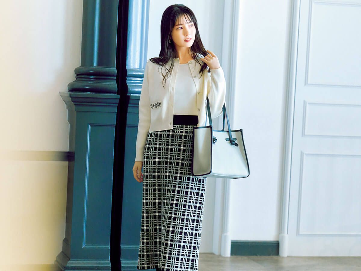 今っぽく着映えてオフィスでも浮かない！細見えな【最旬ペンシルスカート】をチェック！ | TRILL【トリル】