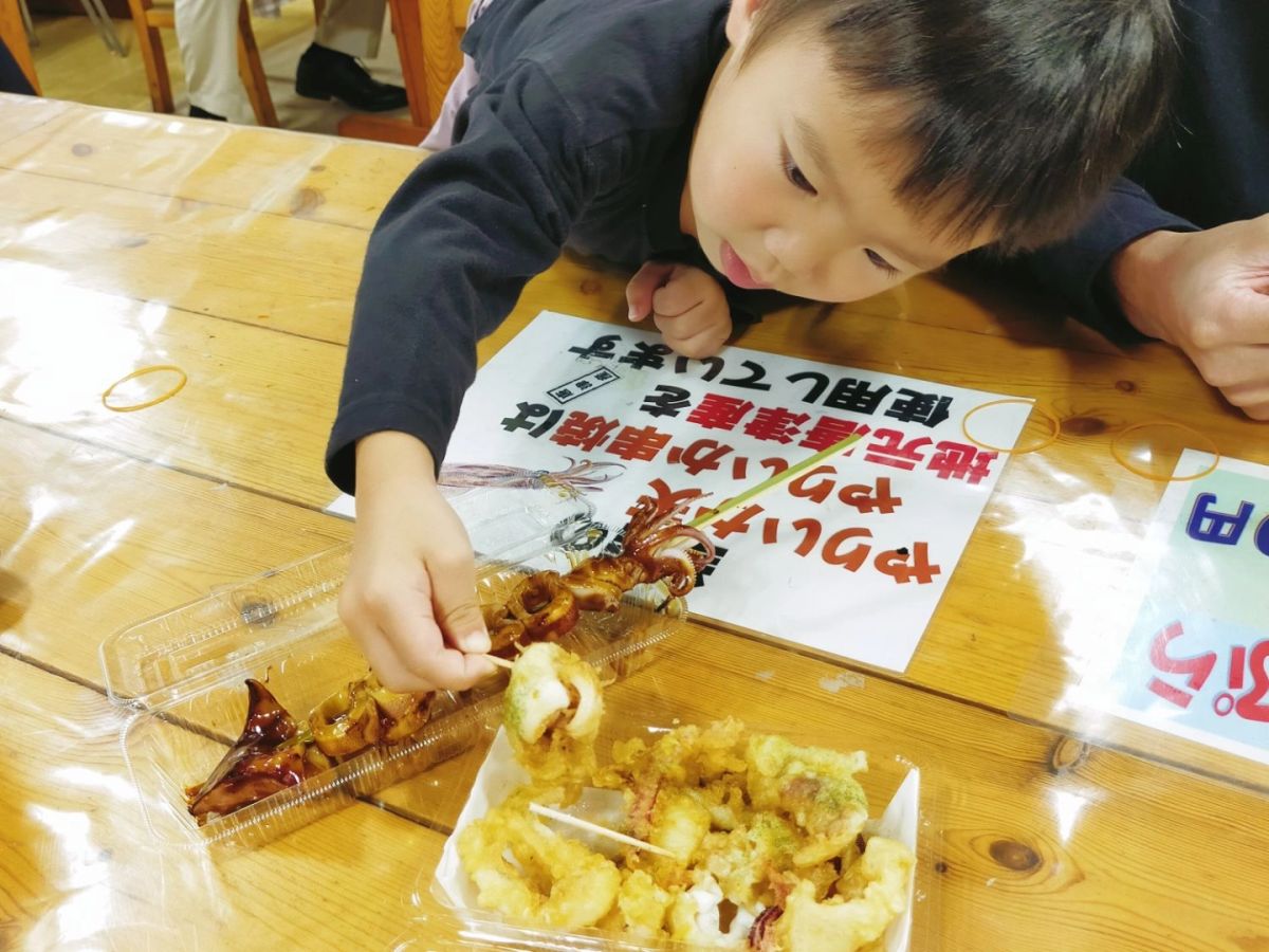 絶品「呼子のイカ」を求めて！佐賀県でしか叶わない子連れグルメツアー【九州ママ通信vol.8】 | TRILL【トリル】