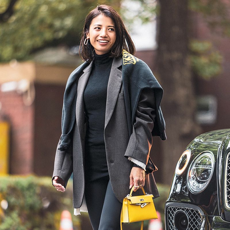 【ZARA】の黒トップスで「レギンスコーデ」をヘルシーに格上げ！＜SNAP＞ | TRILL【トリル】