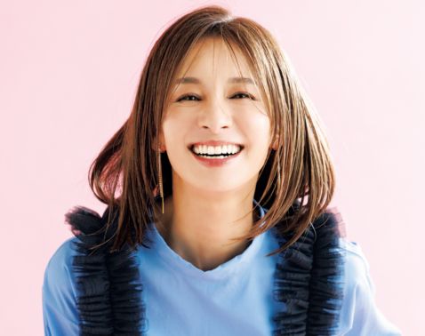 「40代50代でも取り入れやすい甘めの服」敏腕スタイリストさんの回答は？ | TRILL【トリル】