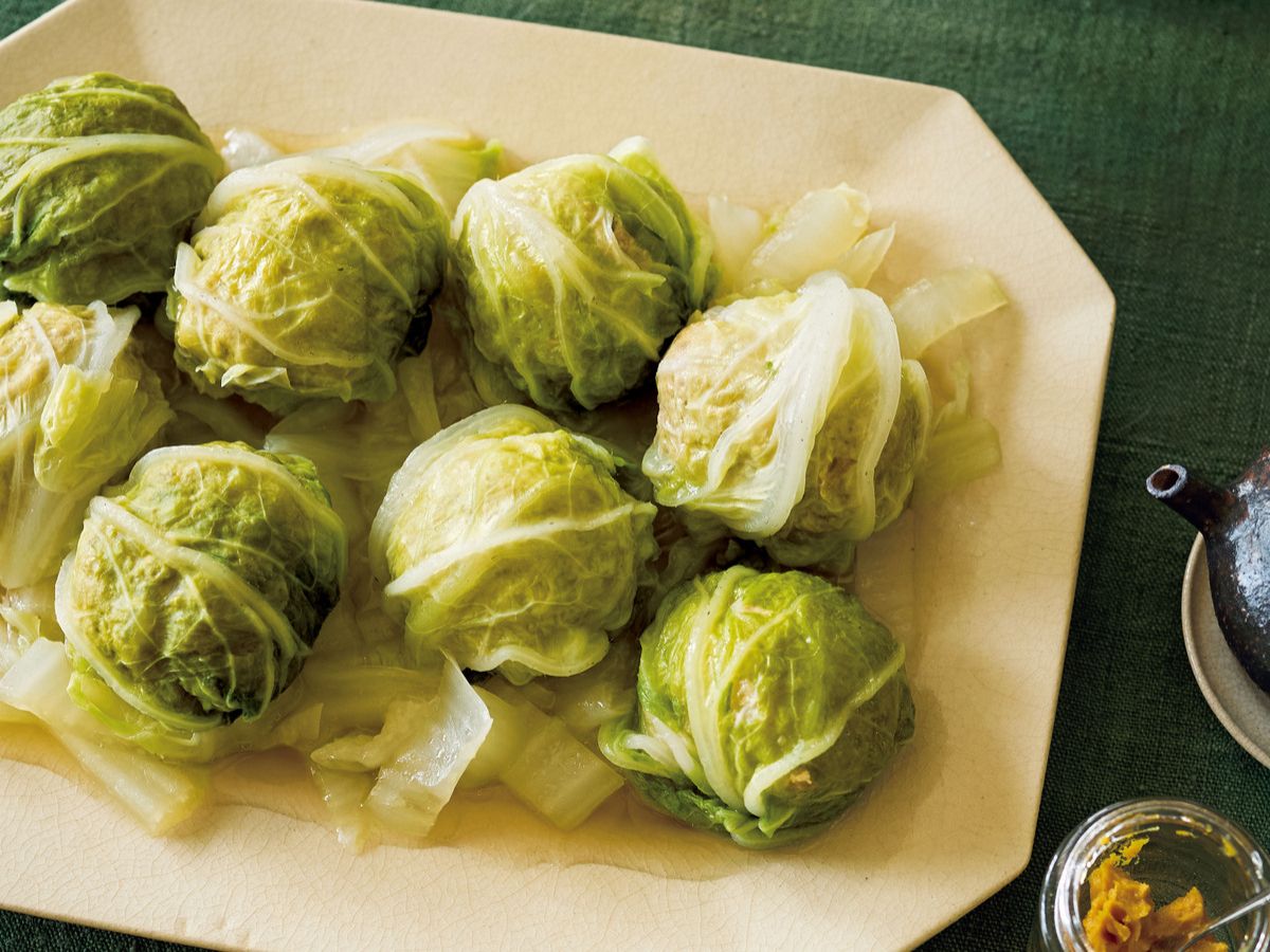 【皮なし・白菜の葉で包むから絶品】飛田和緒さんの『白菜ふわふわシュウマイ』レシピ | TRILL【トリル】