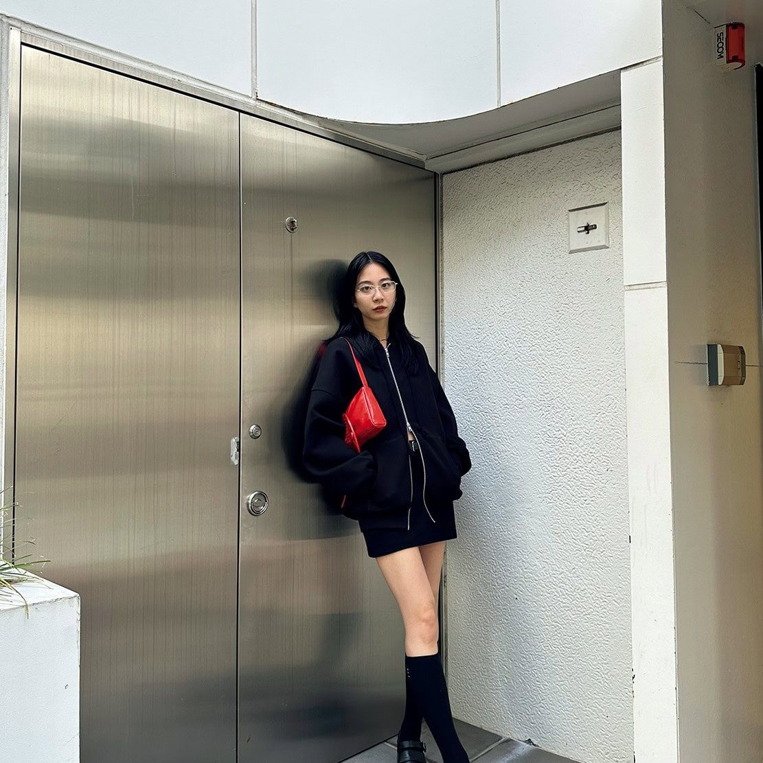 【SNAP】パーカのファスナーを逆開き！内藤和香さん | TRILL【トリル】