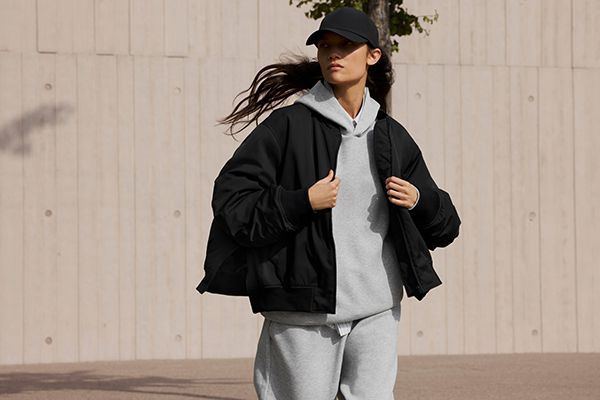 大人気「UNIQLO : C」コレクションの新作がかわいい！話題のスウェットに仲間入りした新色にも注目だよ | TRILL【トリル】