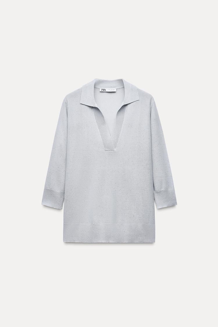 美人見えする“くすみブルー”！【ZARA】40・50代のための「上品トップス」 | TRILL【トリル】