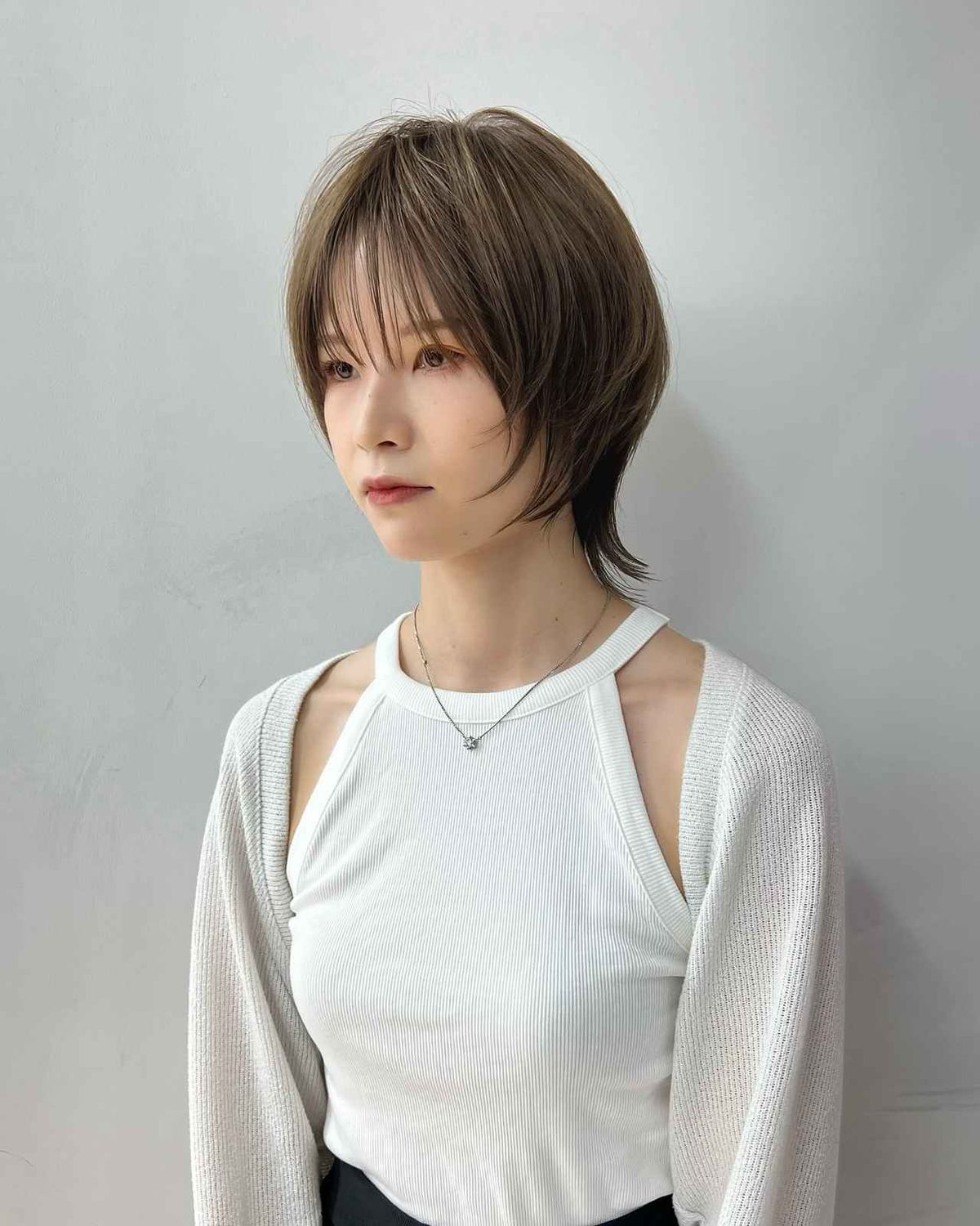 女友達にも褒められそう♡ 大人に似合う【ウルフヘア】がオシャレ！ | TRILL【トリル】