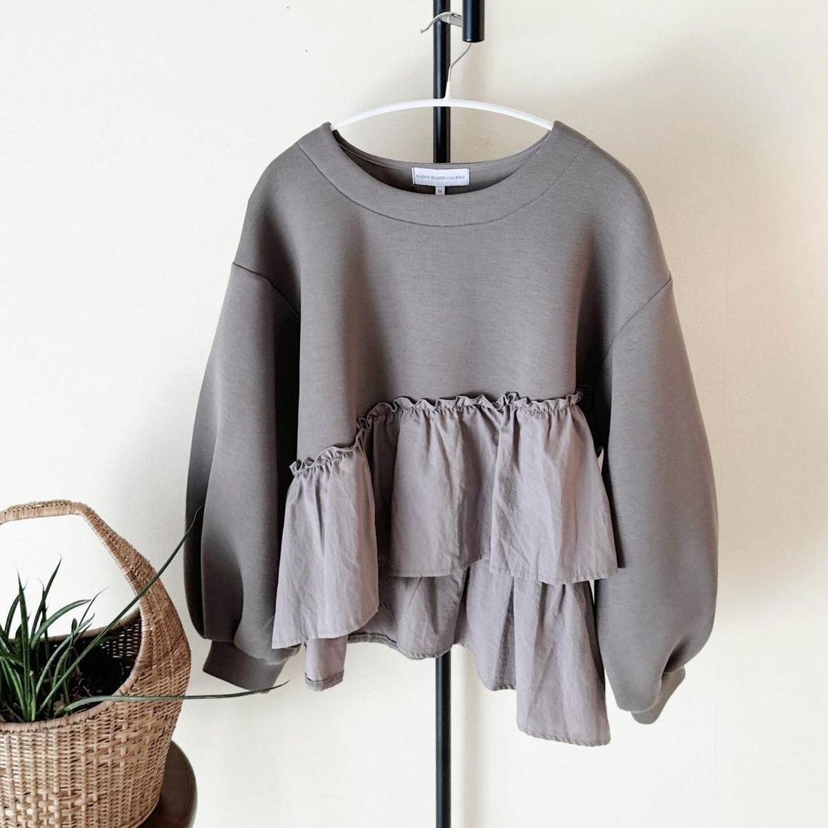 春まで長く使えそう！【しまむら】40・50代が狙いたい♡「大優勝トップス」 | TRILL【トリル】