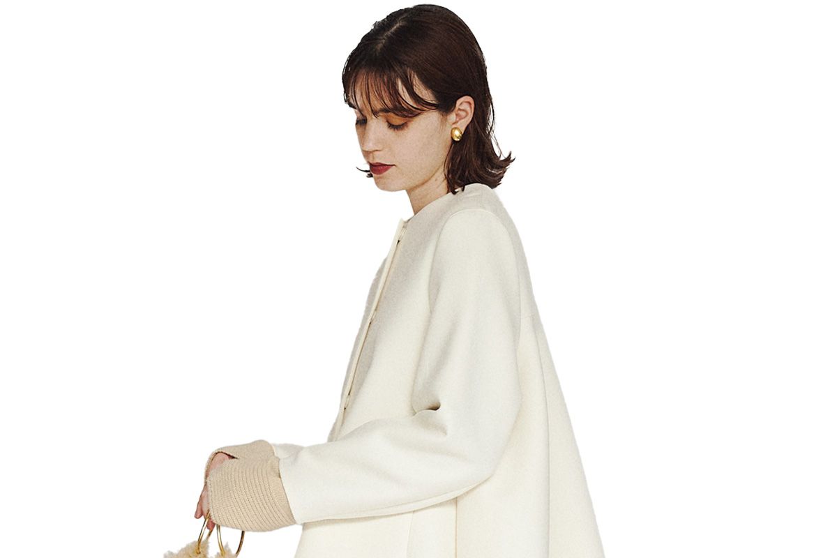 【明日なに着る？】後ろ姿も映えるシルエット「トップスのように使える」ミドル丈コート | TRILL【トリル】