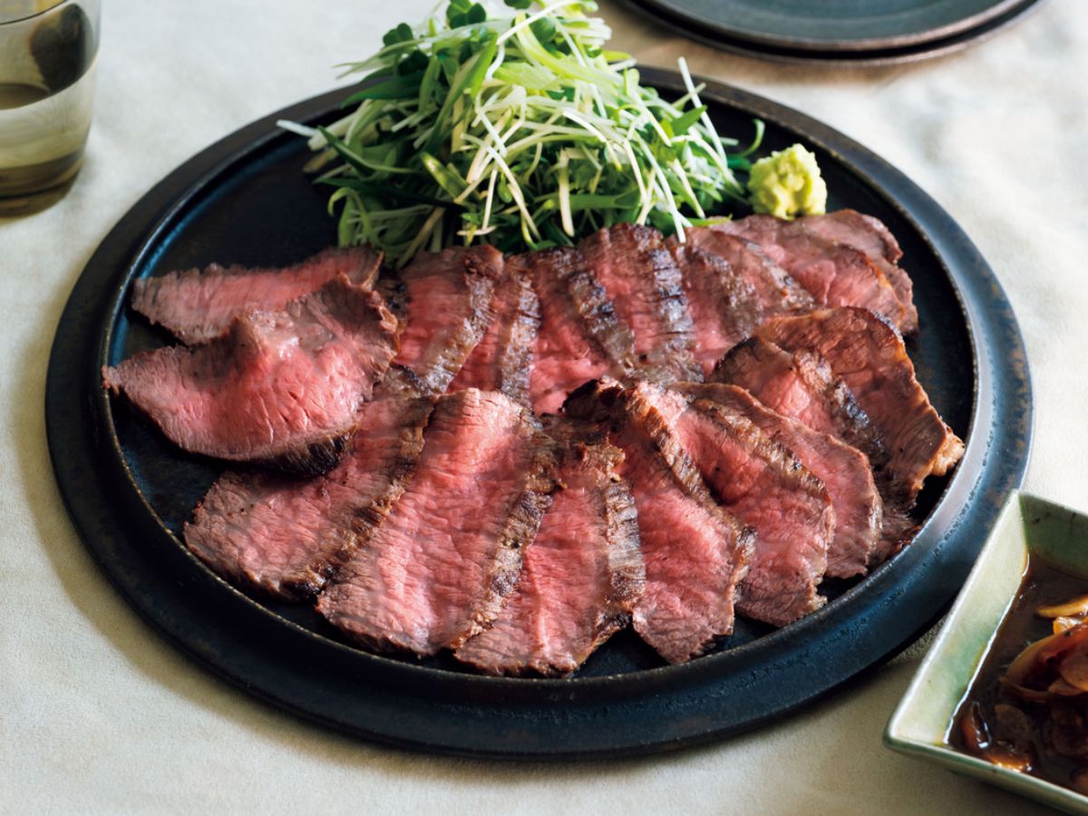 ステーキ肉で作るから、失敗知らず！『簡単ローストビーフ』のレシピ／動画あり | TRILL【トリル】