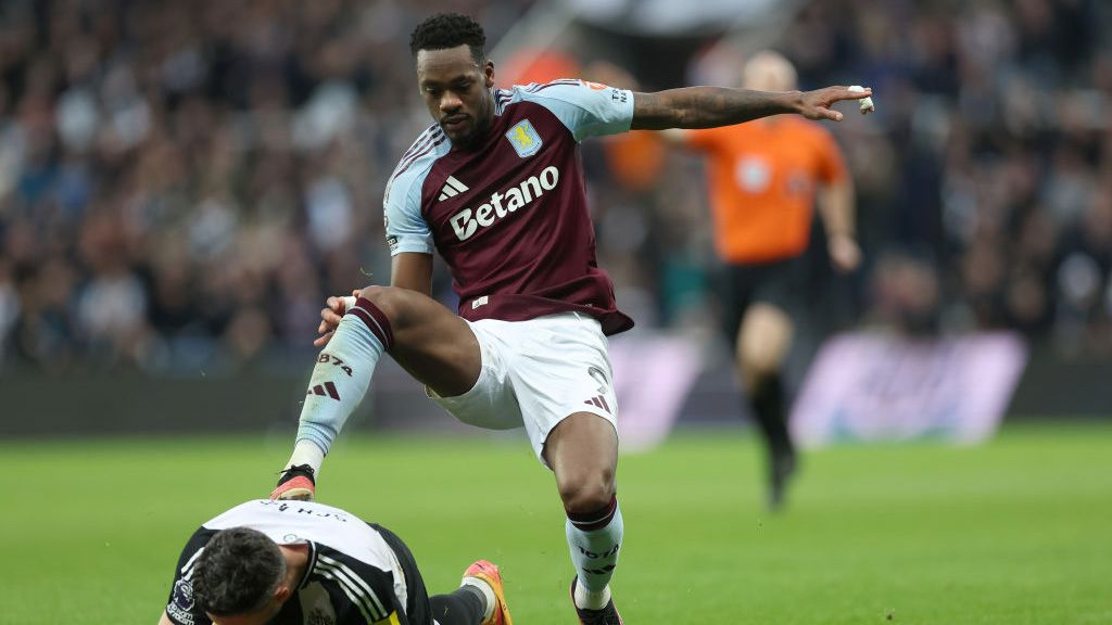 21歳FWが大荒れ！相手選手を踏み付けて退場、ボトルを蹴り上げる | TRILL【トリル】