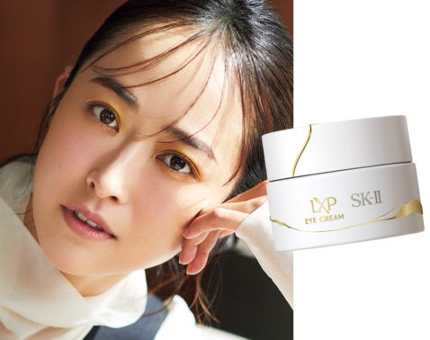 【SK-IIほか】人気モデルが実は愛用している「目元ケアアイテム」5選 | TRILL【トリル】