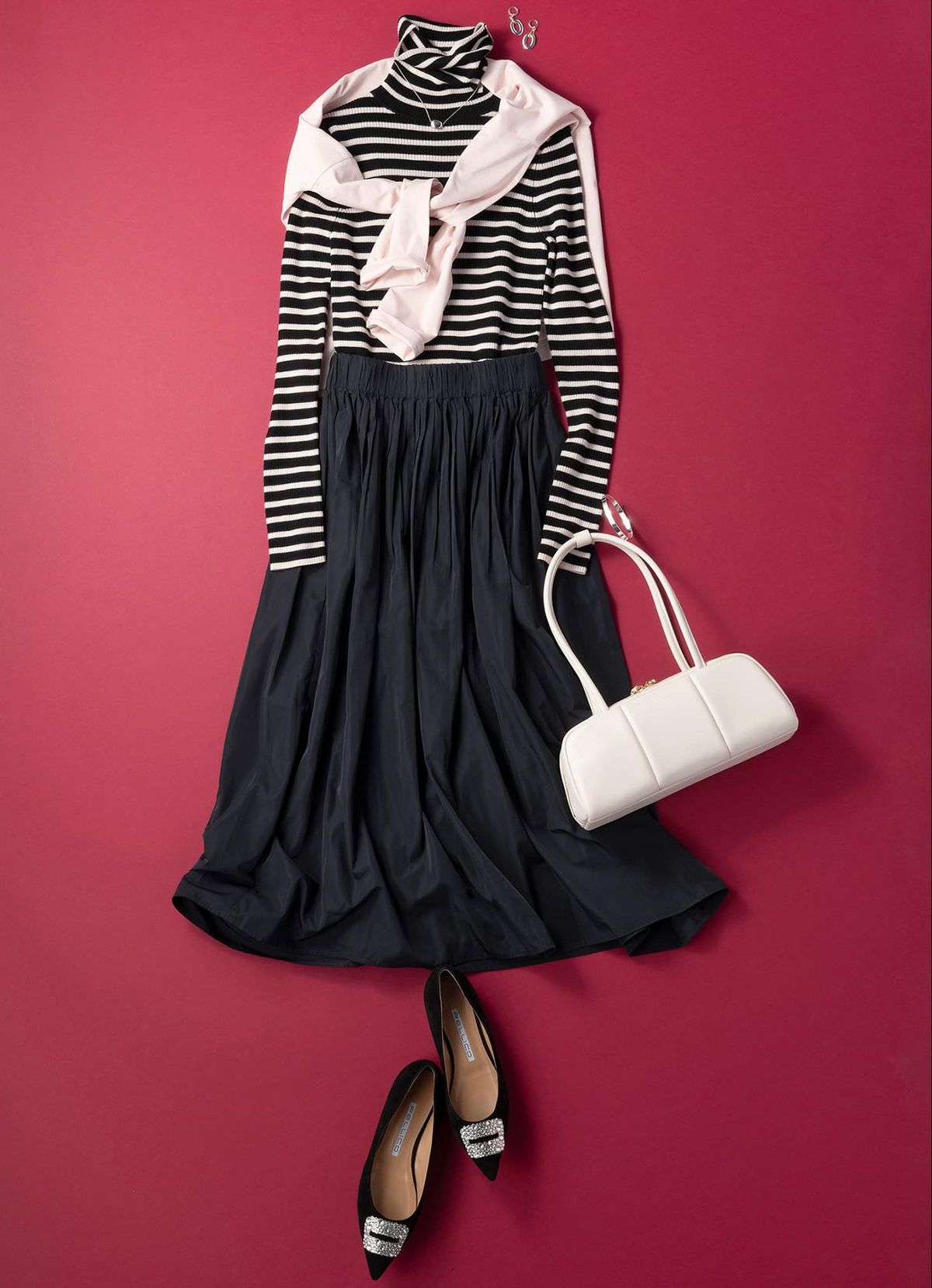 【40代のユニクロ】何も考えずともパッと華やげる「ギャザースカート」は使い勝手 | TRILL【トリル】