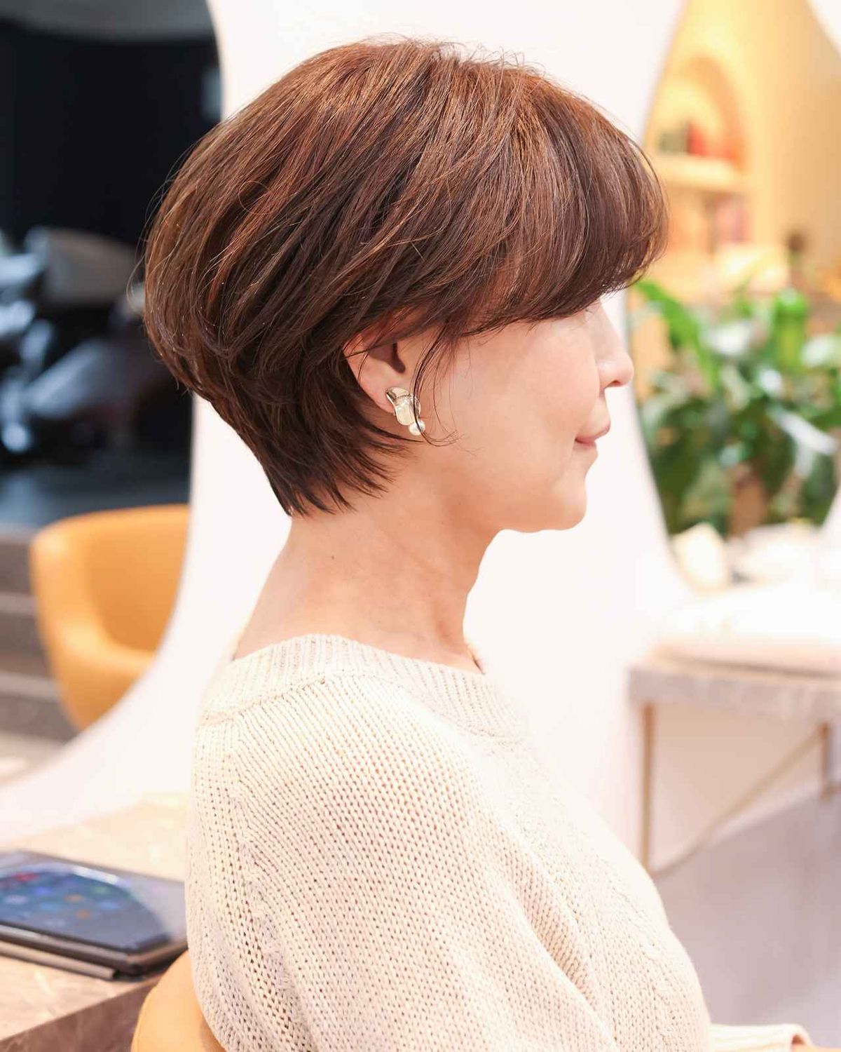 「新しい自分」に出会うなら？【40・50代】バッサリいきたい♡「こなれショート」 | TRILL【トリル】