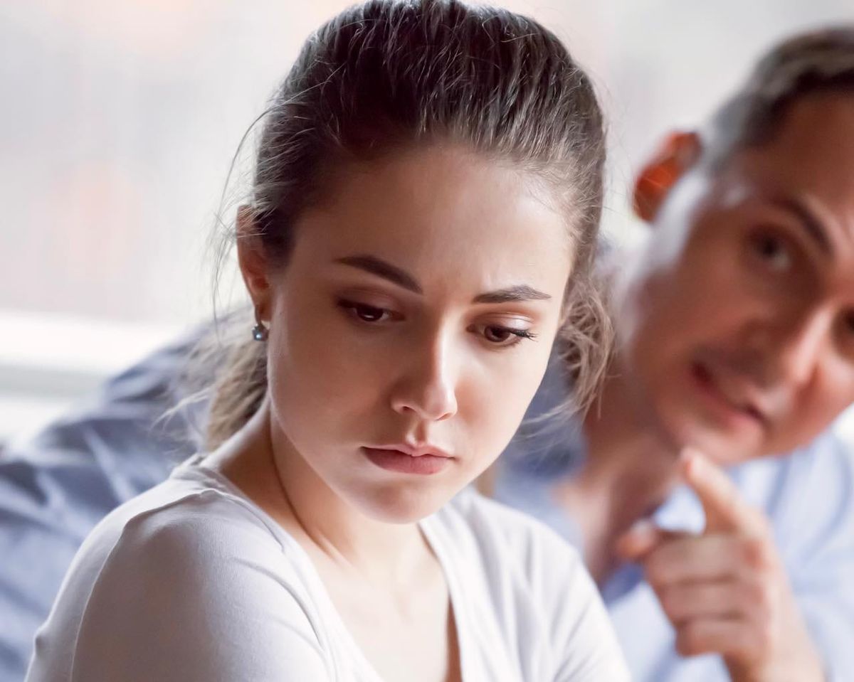 束縛強すぎ。窮屈な恋愛になる可能性が高い男性に見られる「行動」 | TRILL【トリル】