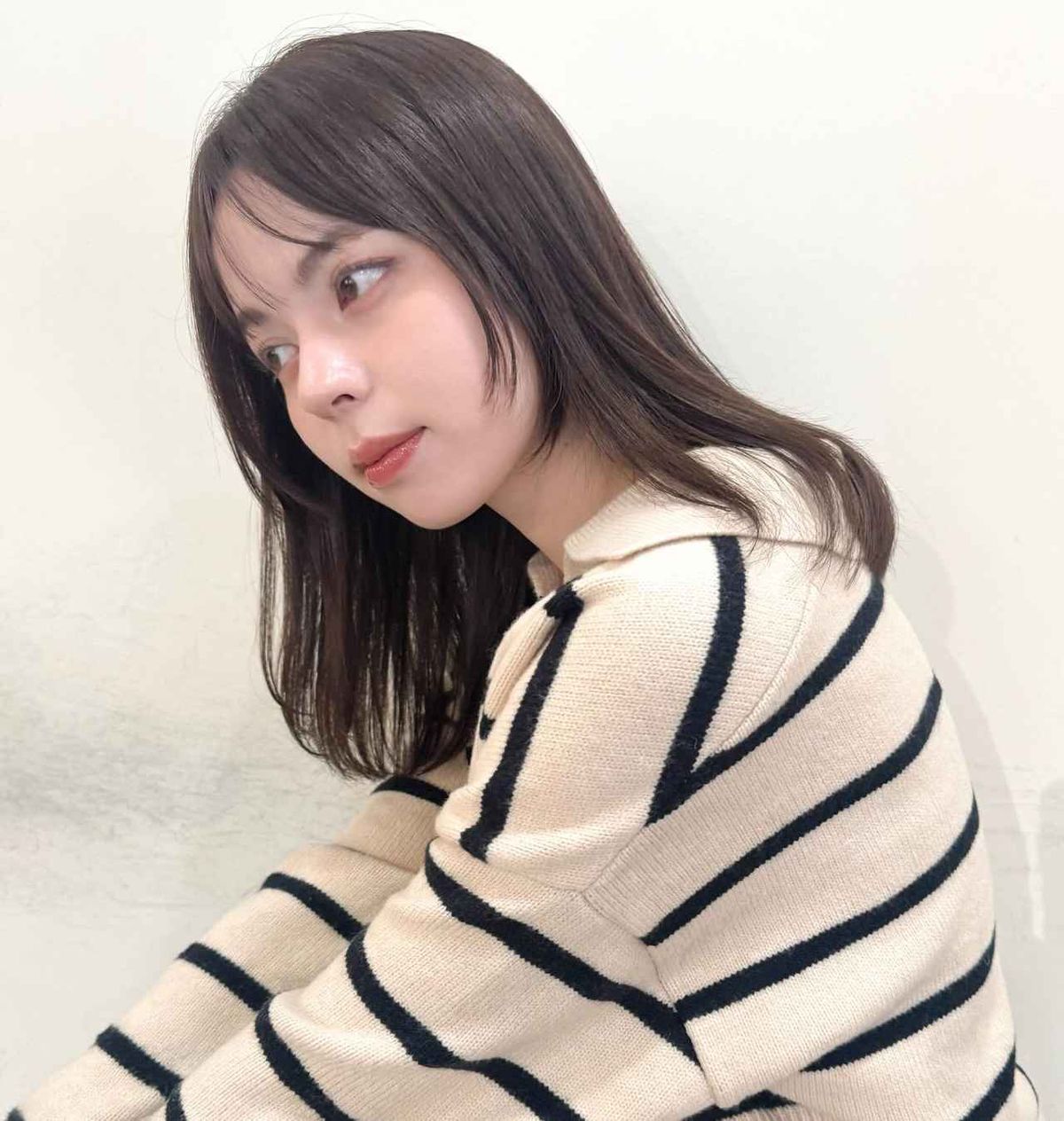 プチイメチェンするなら？【30・40代】長さを変えなくてOK！「顔周りウルフ」 | TRILL【トリル】