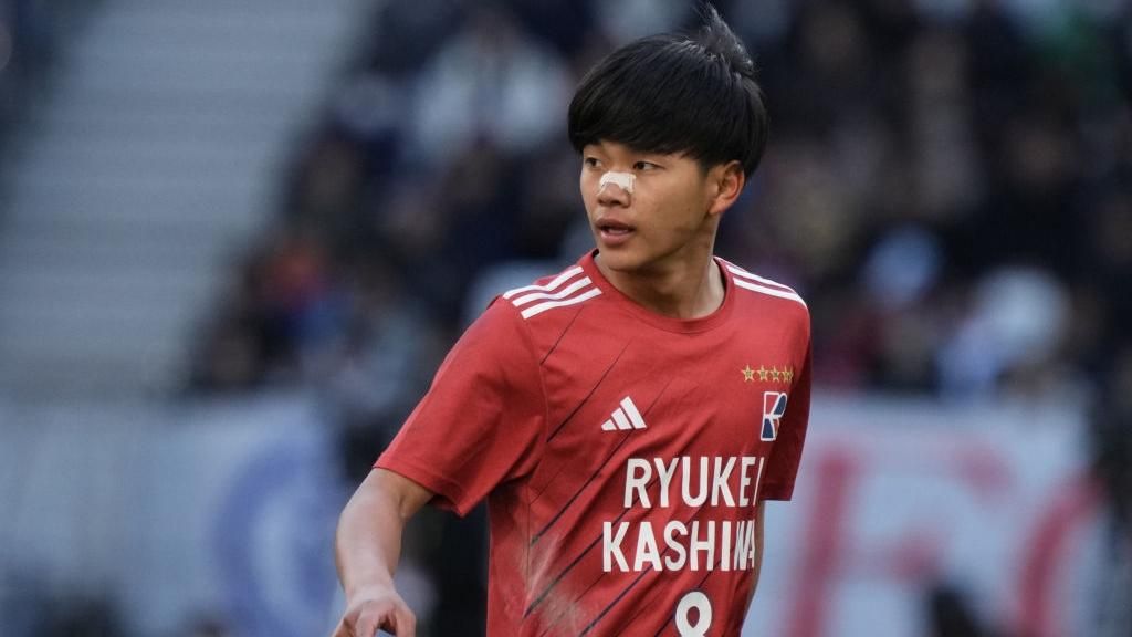 高卒でJリーグ入りする18歳、チーム合流前なのにユニフォーム売上2位！そのワケとは | TRILL【トリル】