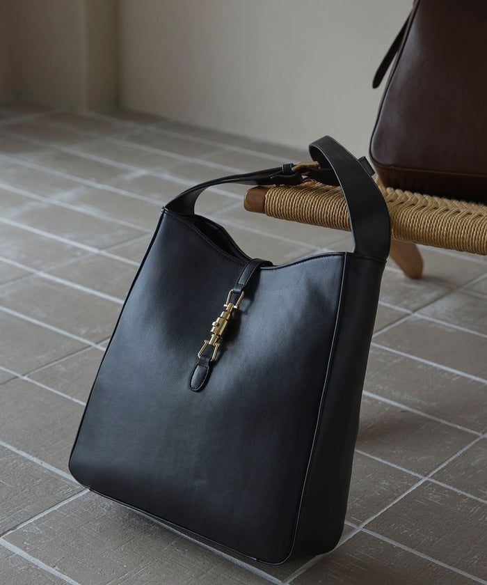 A4も入る！ON・OFF使える【大容量バッグ】を狙え♡ | TRILL【トリル】