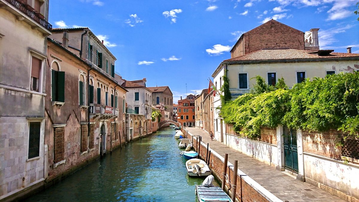 『ヴェネツィア』『ピサの斜塔』を超えた！"1度は行ってみたいと思うイタリアの観光名所"ランキング！堂々の1位に「間近で見てみたい」「迫力のある」 | TRILL【トリル】