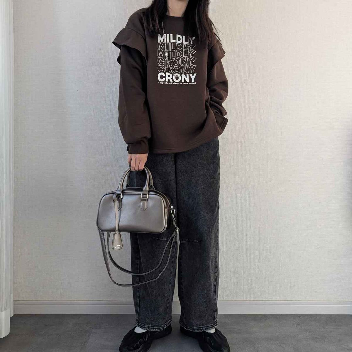 大人が垢抜ける“この色”！【しまむら】40・50代の冬に！「ブラウントップス」 | TRILL【トリル】