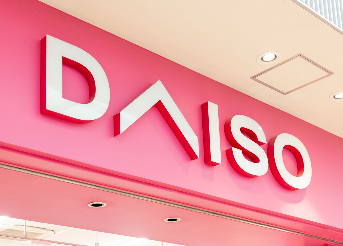 【ダイソー】“ラップホルダー”が便利すぎる…！あまりの優秀さに「賢すぎる」「よさげ」の声も！ | TRILL【トリル】