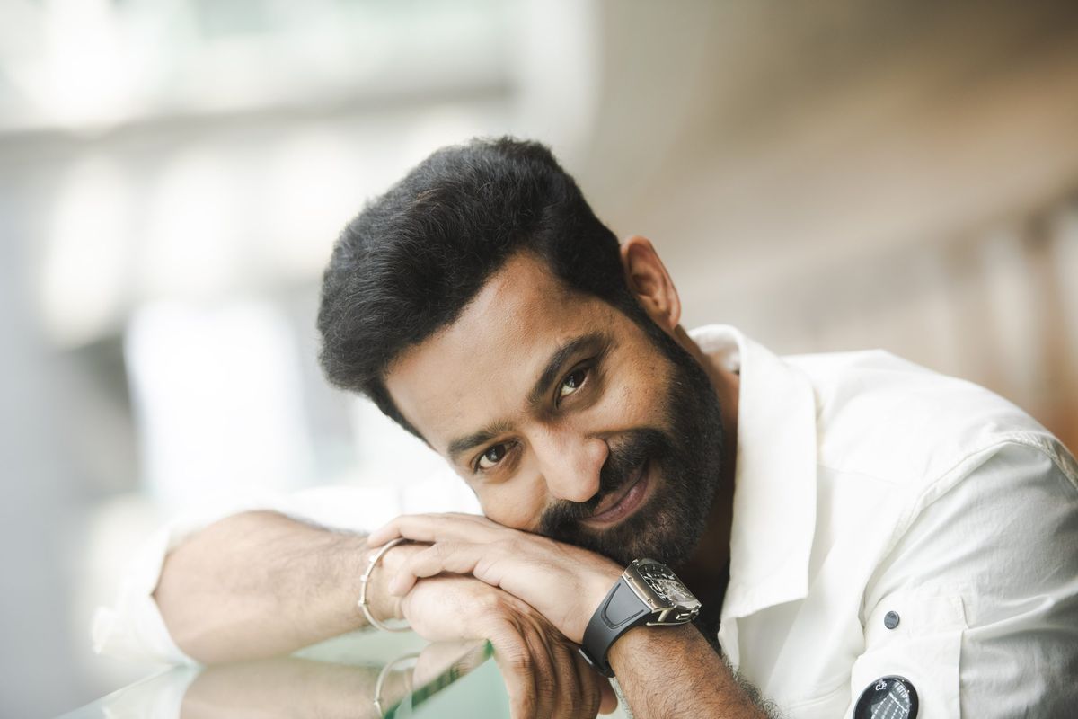 「みなさんが喜んでくれたら、撮影の苦労は消えるもの」映画『デーヴァラ』主演 NTR Jr.さんが来日！ | TRILL【トリル】