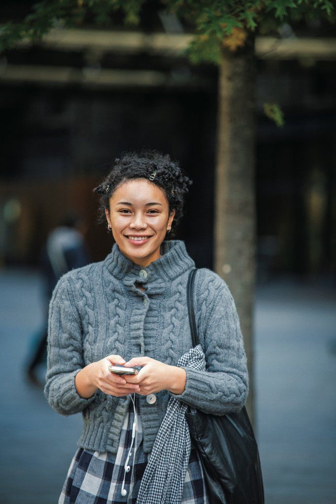 ピン使いがうますぎる！ギンガムチェックコーデとマッチしたヘアスタイルがオシャレ | TRILL【トリル】