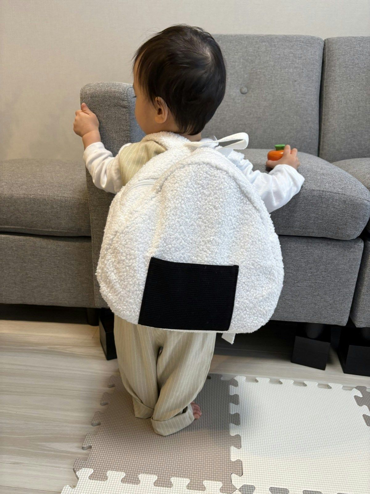 かわいすぎる…おにぎり型の一升米リュックに6千いいね「 サイズ感かわいい」「うちも即決」 | TRILL【トリル】