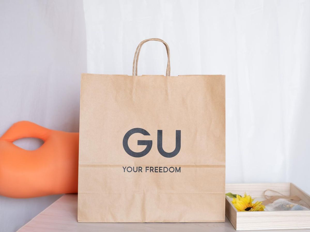 【GU】の「着回し力100点シャツ」が 990円に値下げだとおお！？ | TRILL【トリル】