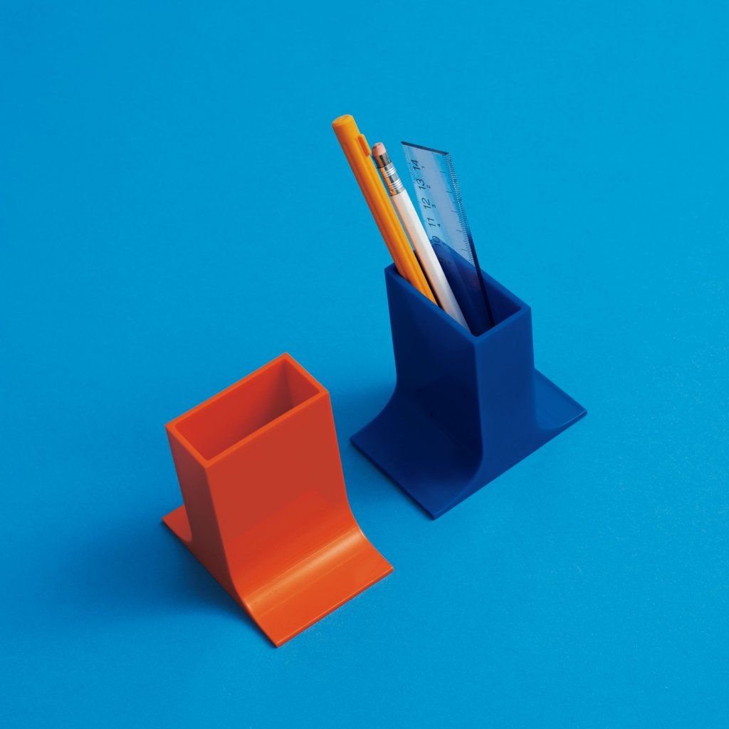 安定性とデザイン性を両立を叶えた、デスク周りの雰囲気が変わるペン立て【機能的なミッドセンチュリー】 | TRILL【トリル】