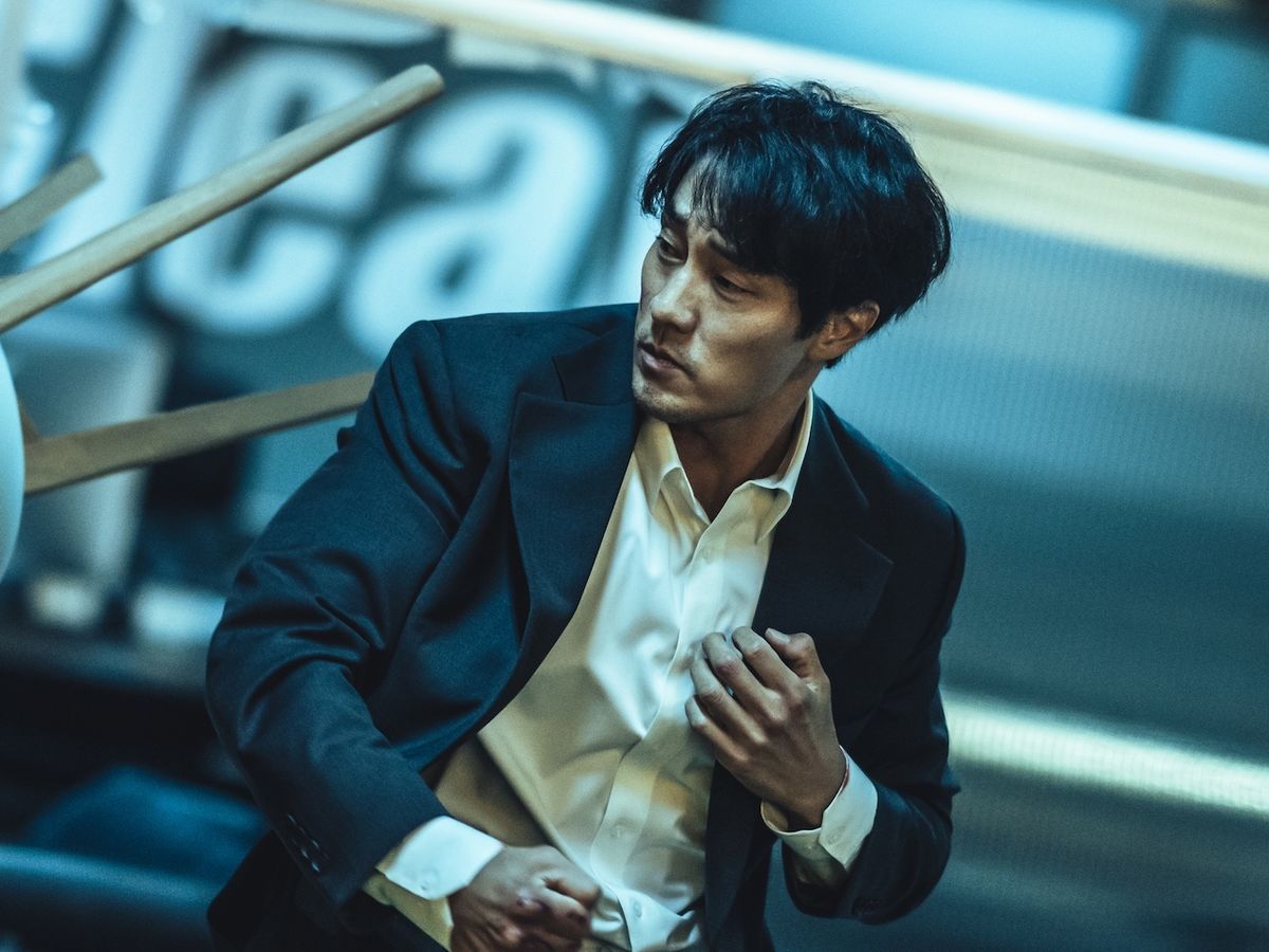 ソ・ジソブ13年ぶりアクション復帰作、Netflixシリーズ『広場』のスチールカット公開 | TRILL【トリル】