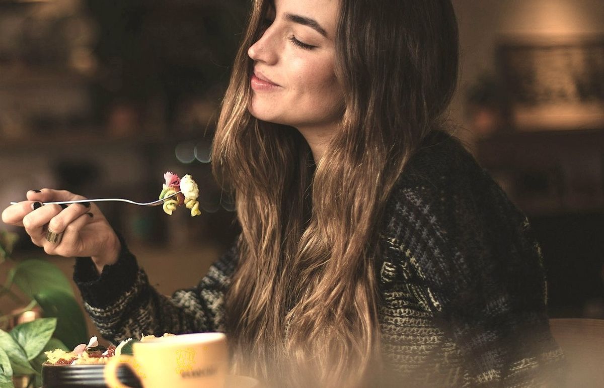 「毎日200円でマイナス5歳」デトックス効果絶大の「食べる美容液」 | TRILL【トリル】