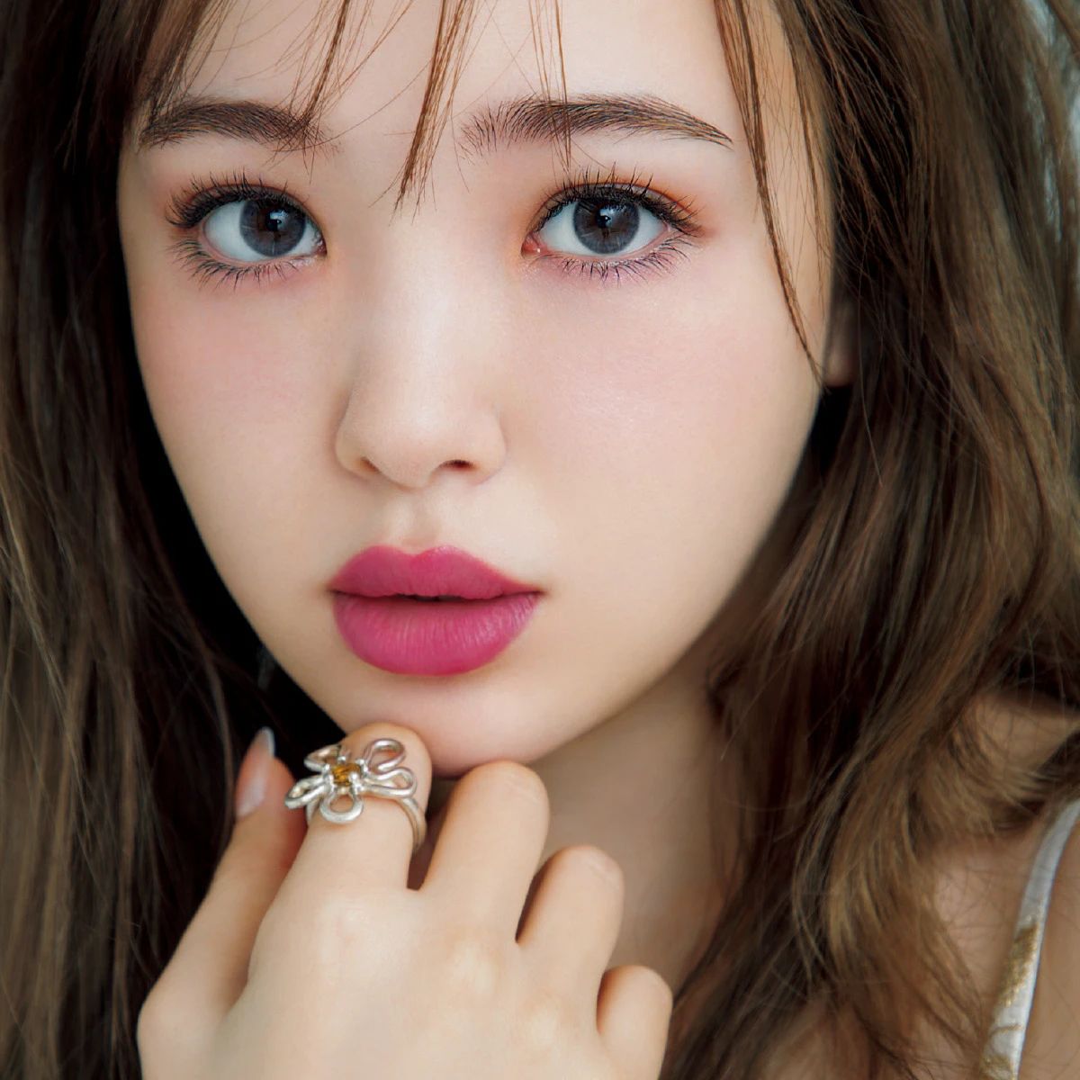 幸せ満ちる“明海メイク”の秘密がここに！ 中野明海さん×藤田ニコルさん、初顔合わせが実現 | TRILL【トリル】