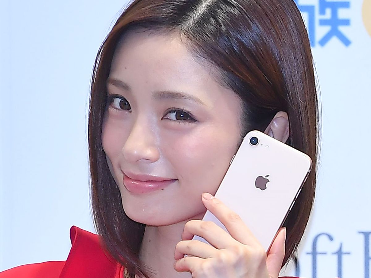 上戸彩が“大親友”と明かした『金八先生』共演の人気女優とは「初心に戻れる」「学ぶことがたくさん」 | TRILL【トリル】