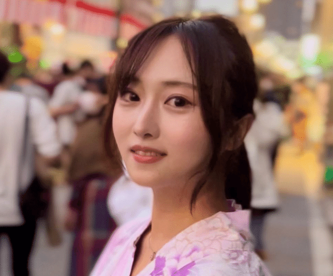 「ちょっと着崩れてる感じの艶っぽさ凄い」元国民的アイドルの『美人歯科医』、“浴衣コーデ”にSNS思わず大興奮 | TRILL【トリル】