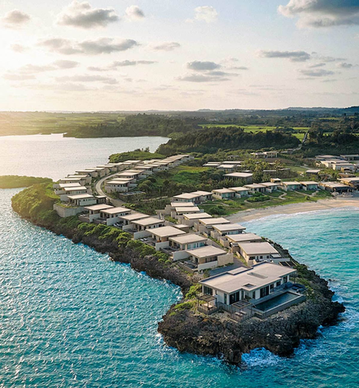 大人の夏旅は日本初上陸「ローズウッド宮古島」が大本命！ハードな日常を癒やす超ド級の楽園リゾートへ | TRILL【トリル】