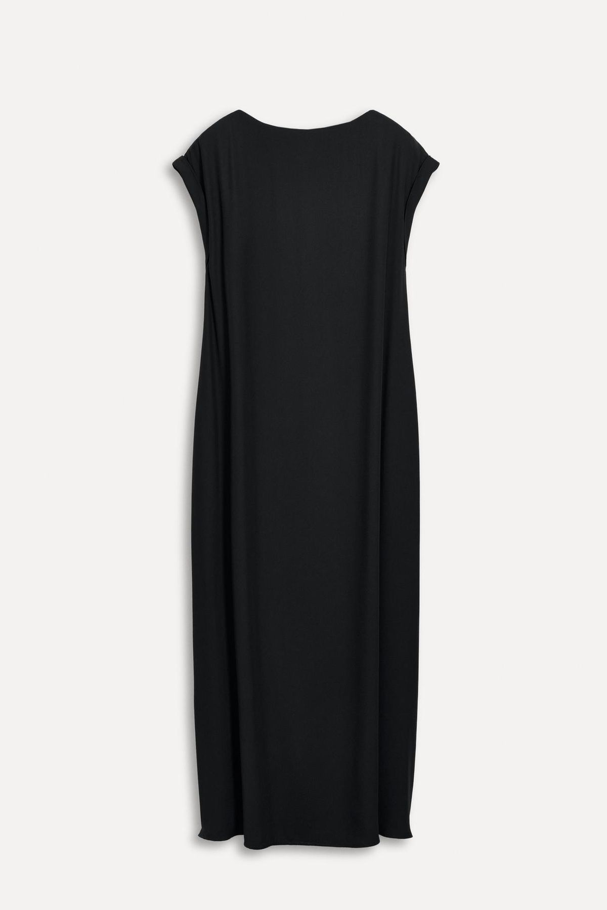 【ZARAの黒】が最強‼︎ 1枚持っておきたい「上品ワンピース」 | TRILL【トリル】