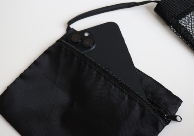 ダイソーのバッグが秀逸！メッシュバッグの弱点を克服♡気の利く300円バッグ | TRILL【トリル】