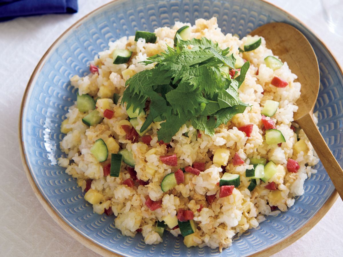 【明日はちらし寿司の日】酢飯いらずで一品完結！『ツナマヨきゅうりのしそ梅風味』 | TRILL【トリル】