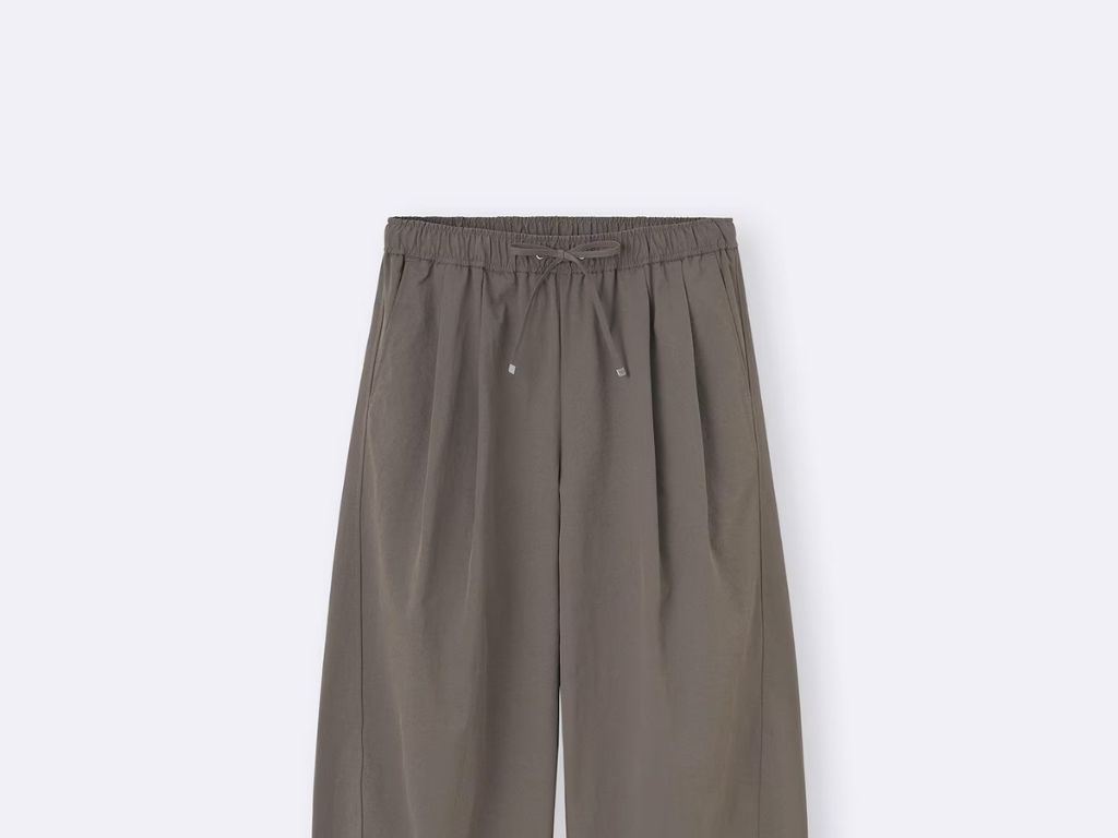 【GU】他にないシルエット♡「バレルレッグパンツ」 | TRILL【トリル】