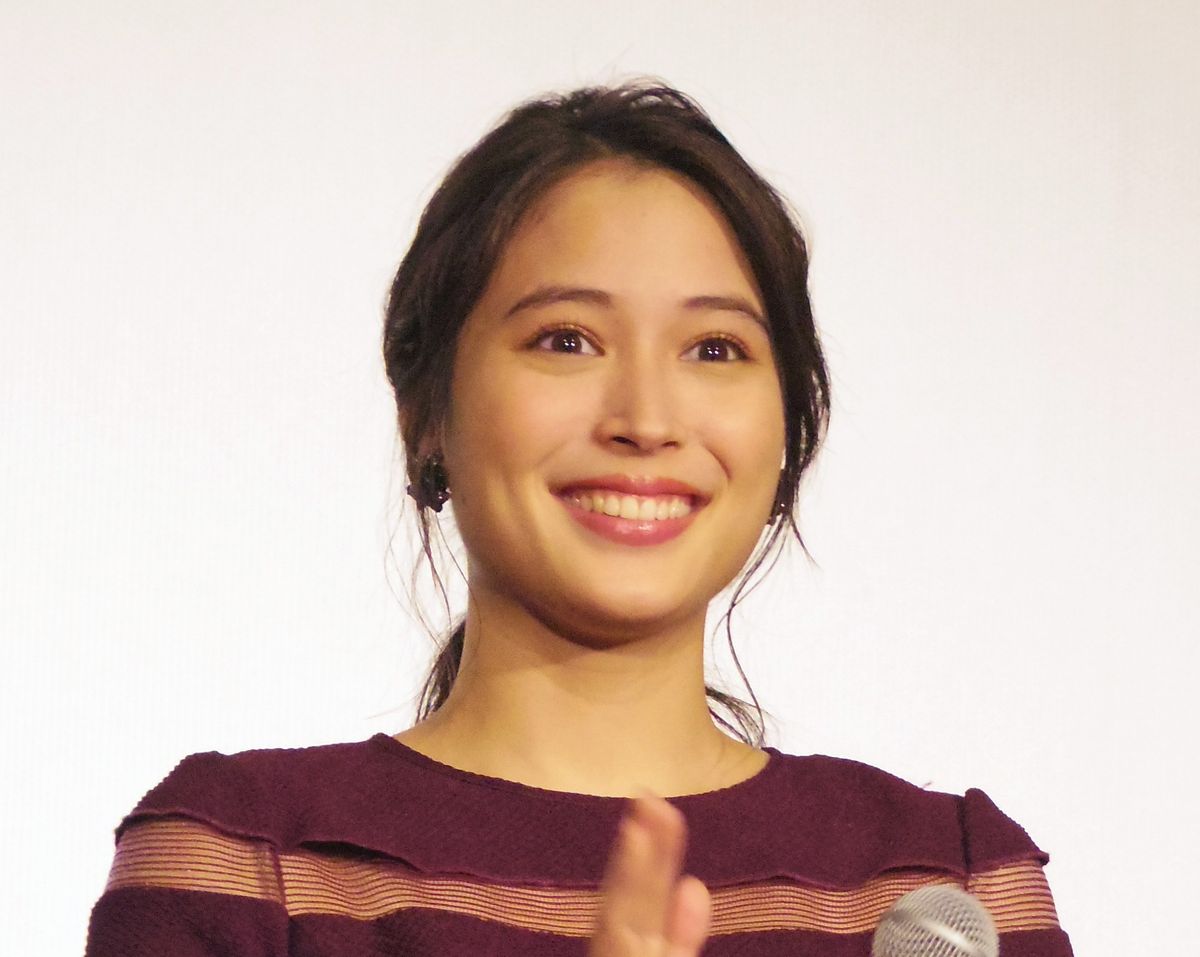 「一生許せないよ…」「ちょっと待ってくれ」“まさかの実写化”に原作ファン騒然…だけど「別格」実力派俳優に称賛集まる名映画 | TRILL【トリル】